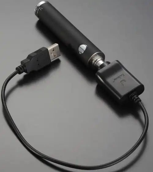 Choosing the Correct Vape Battery Charger for Your Device – cometovape